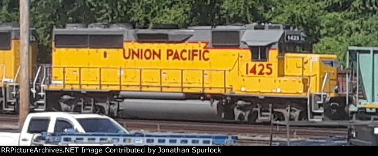 UP 1425, engineer's side view